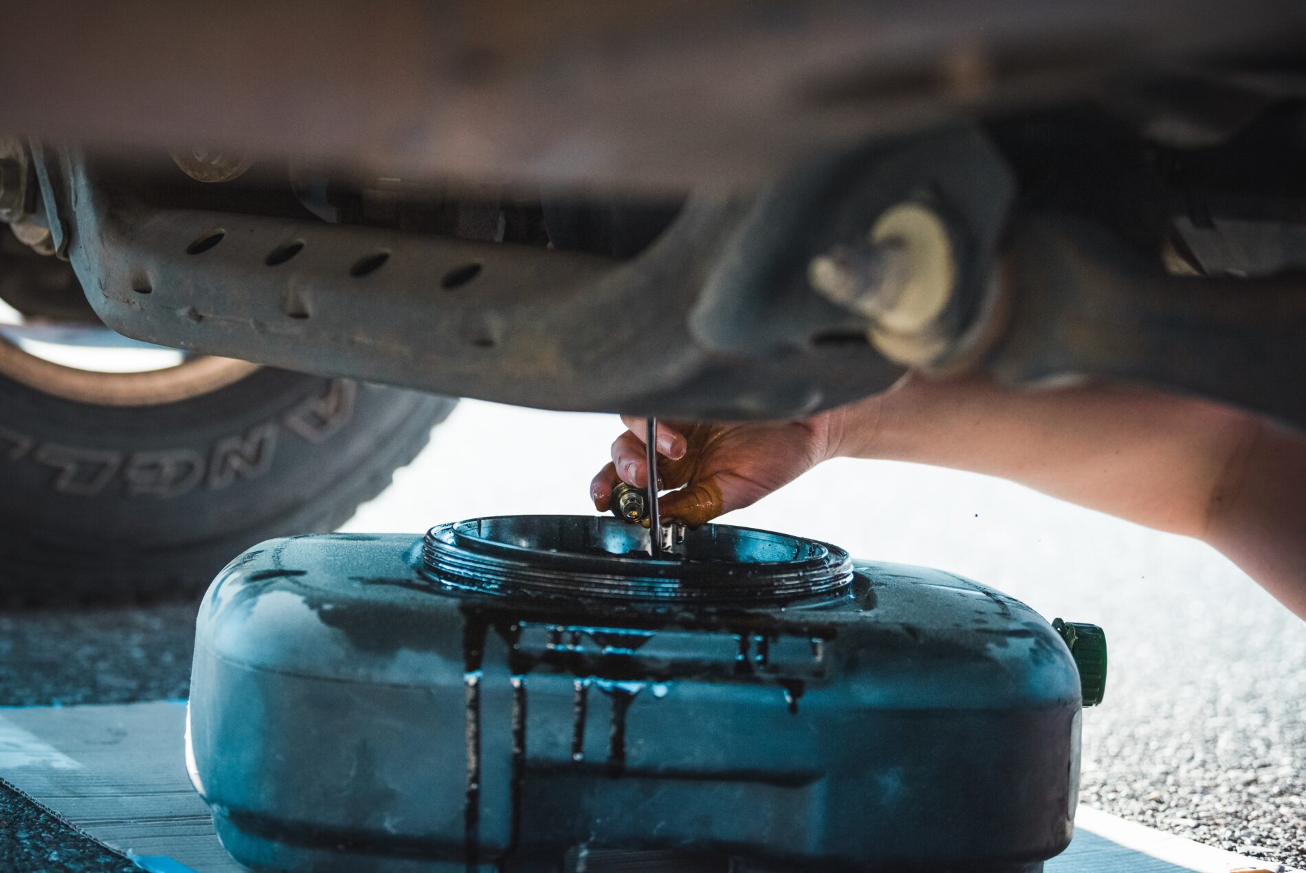 7 Proven Benefits of Changing Engine Oil | Aloha Auto Repair